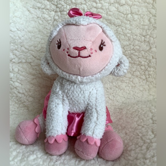 Disney | Toys | Disney Store 65 Inch Doc Mcstuffins Lambie Plush ...
